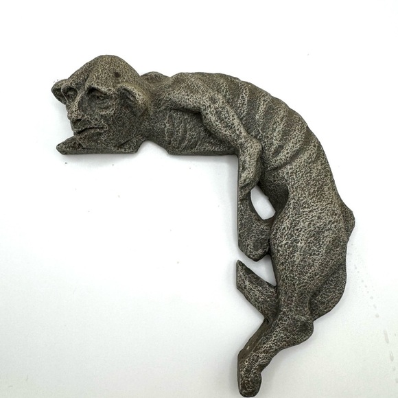 UDC | Accents | Vtg Udc Corner Climbing Gargoyle Figure Wall Sculpture ...